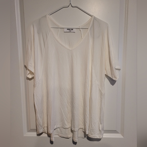 Double Zero | Tops | Double Zero Cream White Tee Top | Poshmark